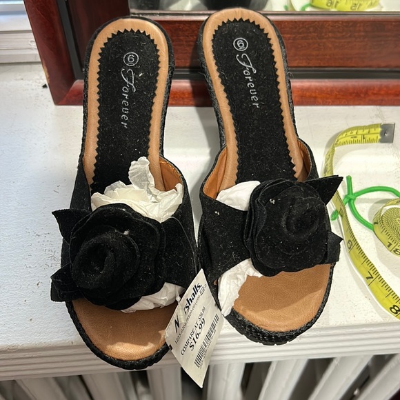 Forever 21 | Shoes | Forever Black Sandals | Poshmark